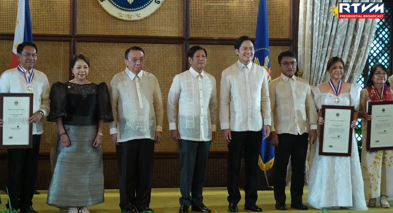 PBBM HONORS GOV’T WORKERS FOR EXCEPTIONAL SERVICE – Journal Daily News ...