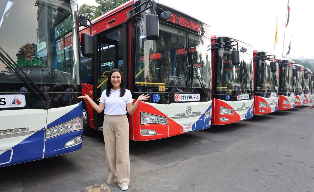 ELECTRIC BUSES THAT WILL PROVIDE FREE PUBLIC TRANSPORTATION TO ROLL OUT ...