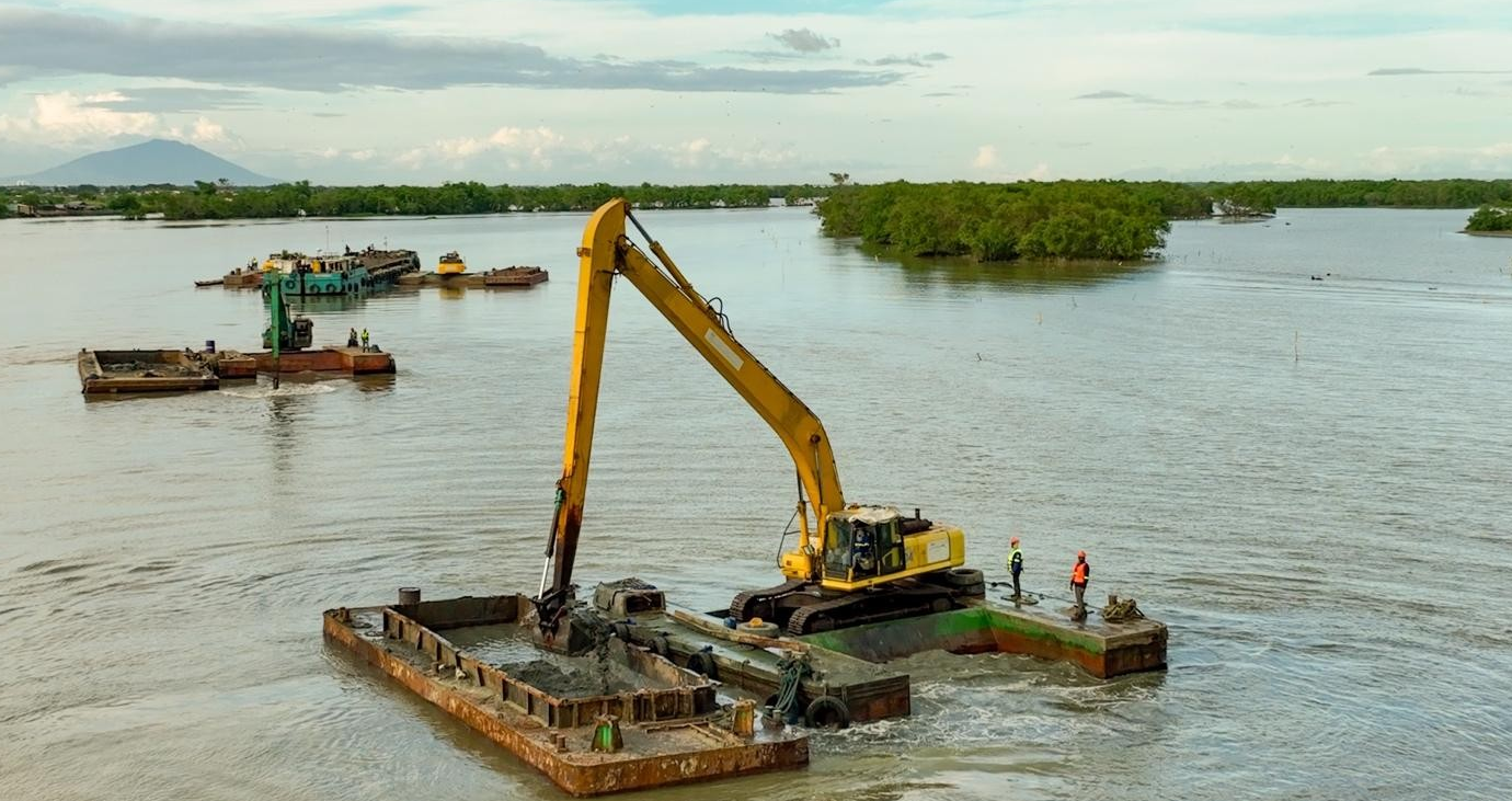 SMC REMOVES 8-M TONS OF RIVER WASTE, CONTINUES CLEANUP TO PREVENT ...