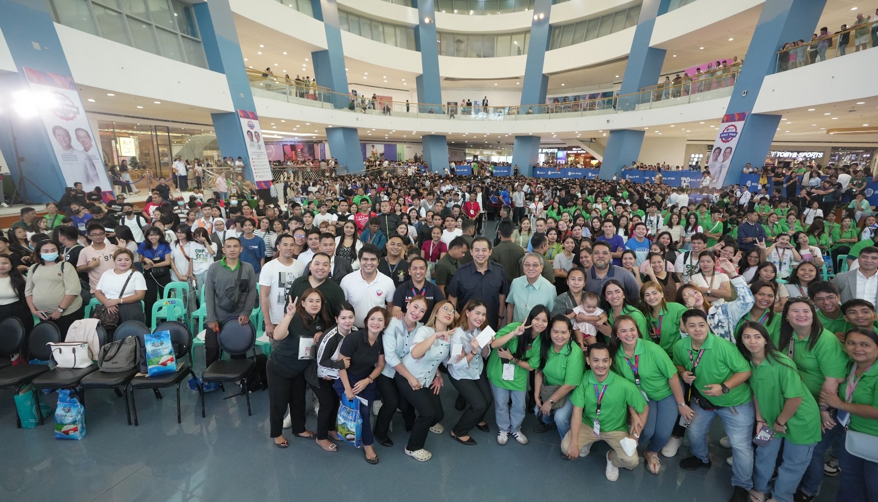 SPEAKER ROMUALDEZ LAUNCHES AKAP MALL TOUR AT SM MOA – Journal Daily ...